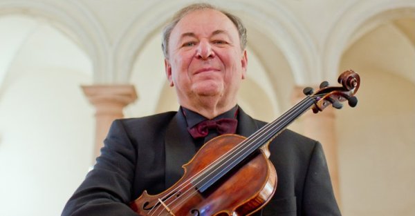 Tradiční vánoční koncert Petra Přibyla | Muzeum fotografie a MOM ...